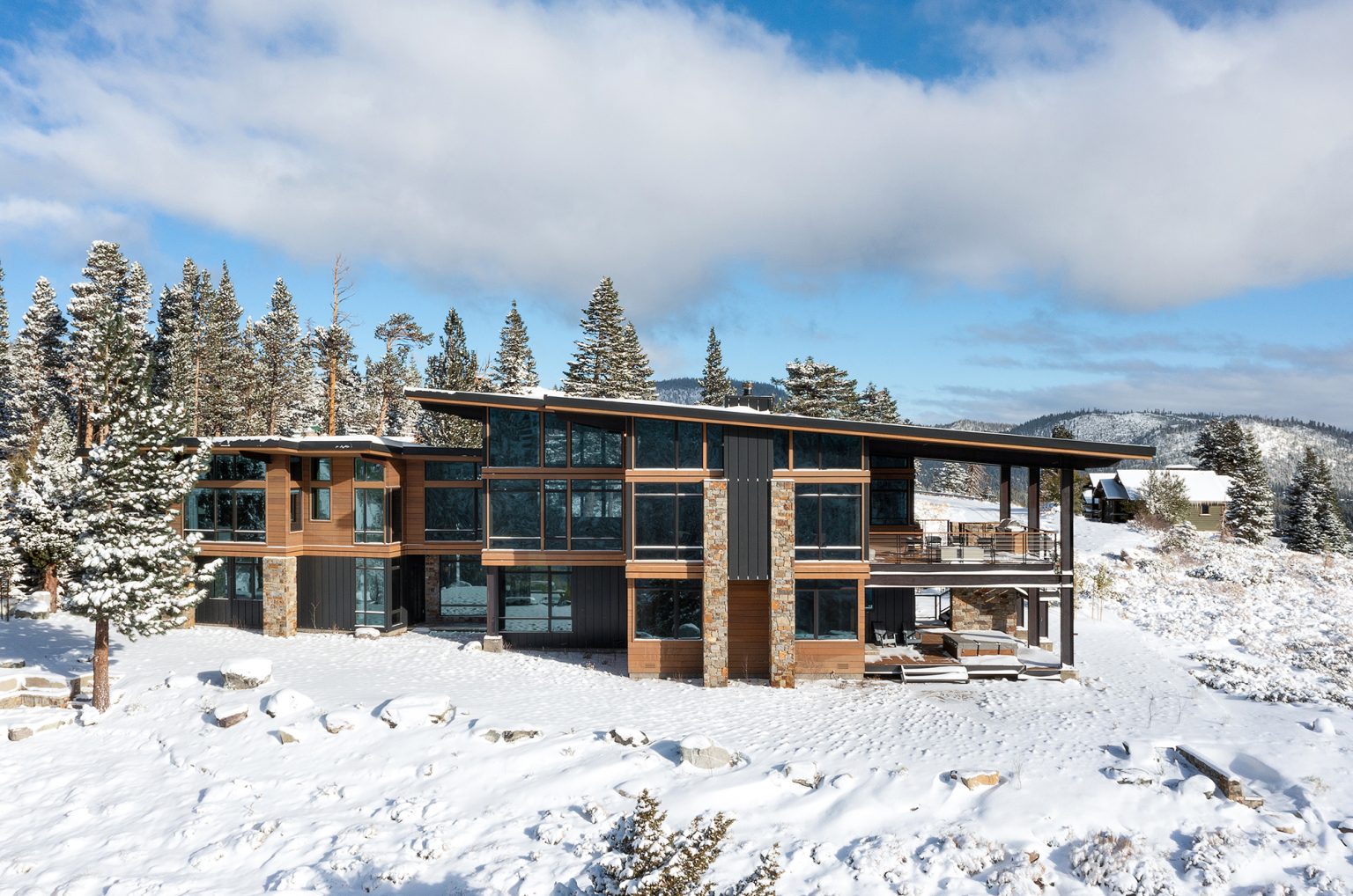 MAMMOTH ROCK HOUSE – WY Architects