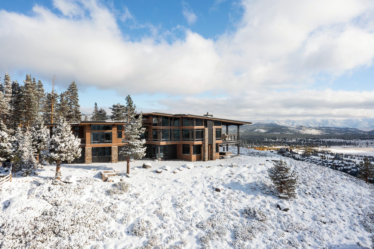 MAMMOTH ROCK HOUSE – WY Architects